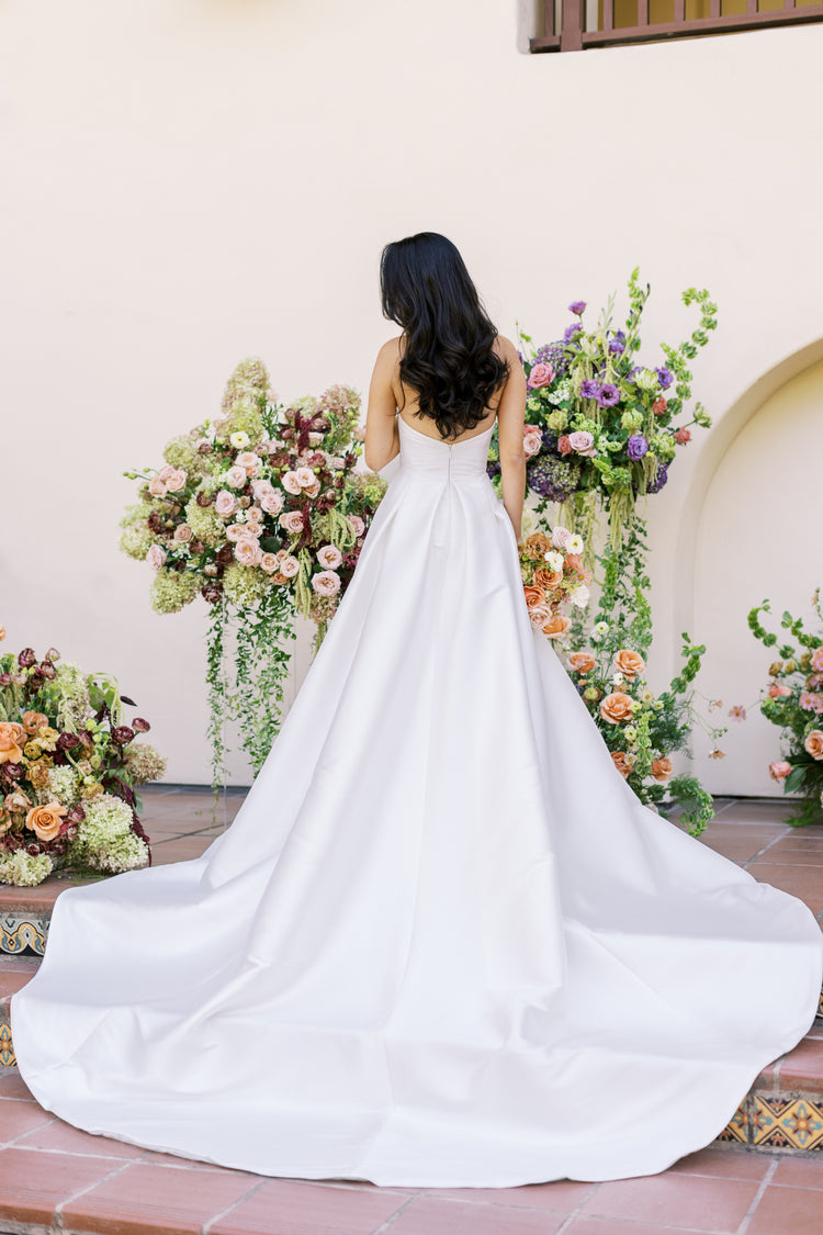 The White Flower Bridal Shop: San Diego Wedding Dresses & Alterations