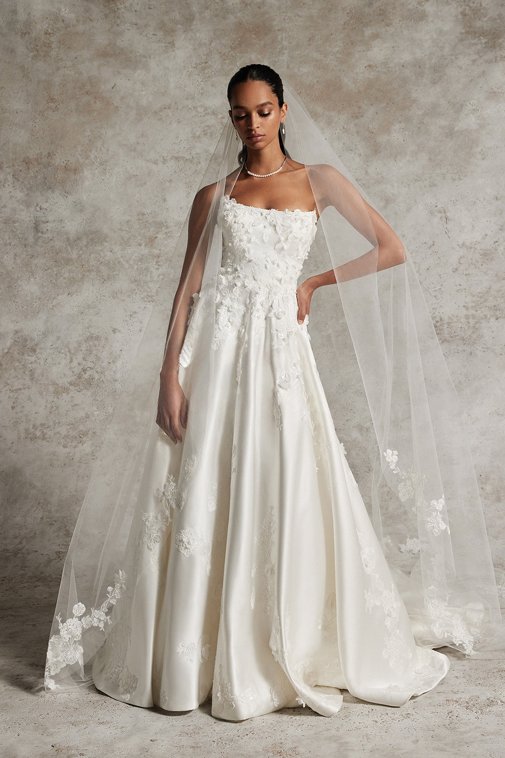 Amani by Justin Alexander Signature – The White Flower