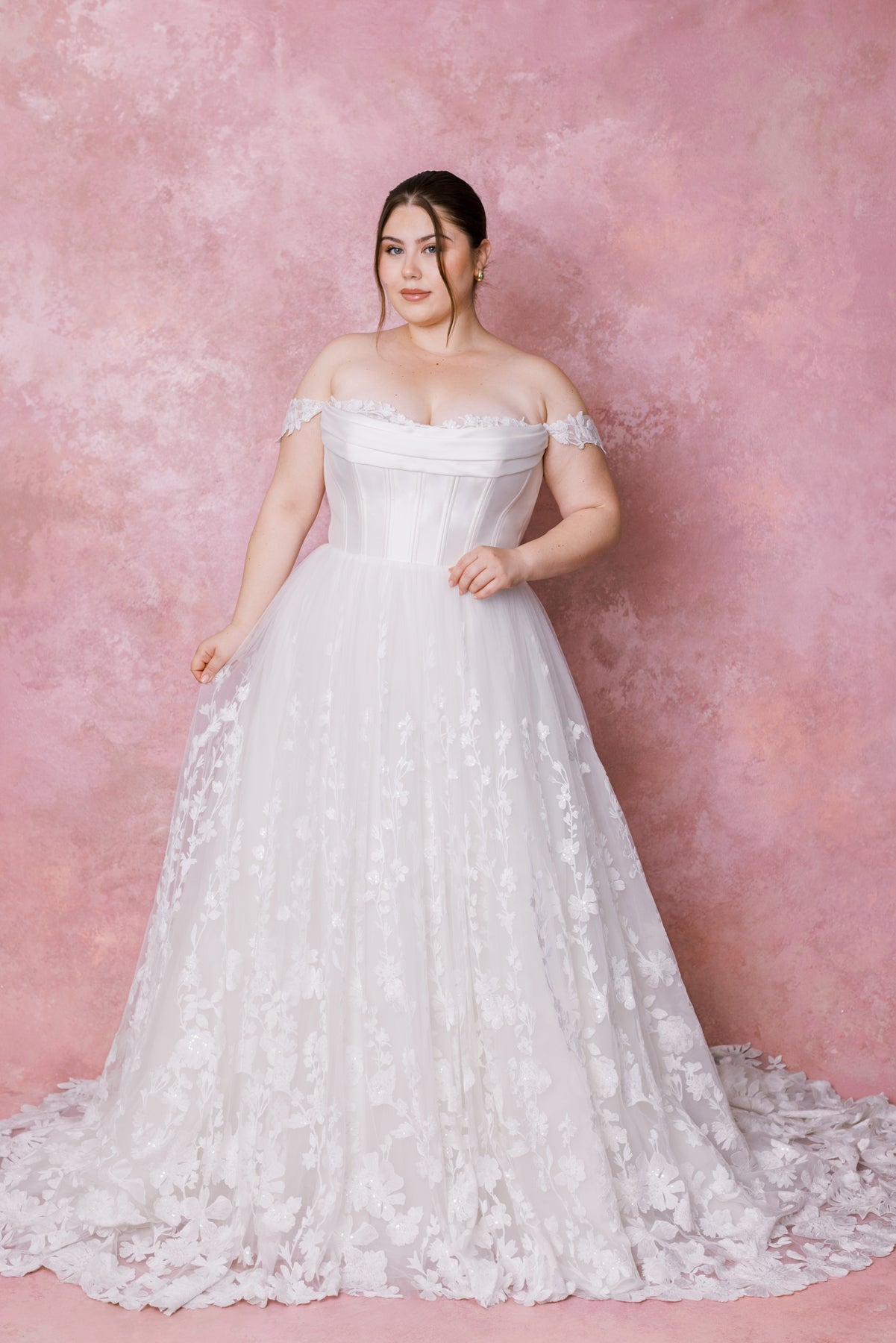 Pledge Plus Size by Justin Alexander Signature – The White Flower