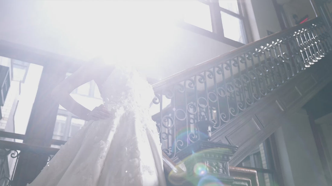 Amani by Justin Alexander Signature – The White Flower